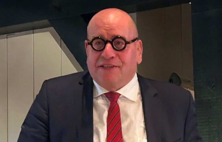 Elektrische rolstoelbus torenhoog belast: taxisector slaat alarm ...